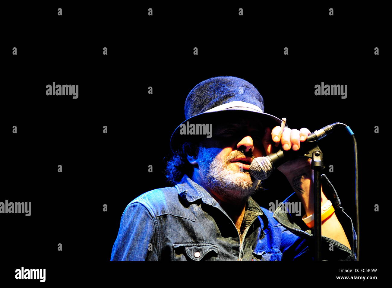 Rachid taha in concert Banque de photographies et d’images à haute ...