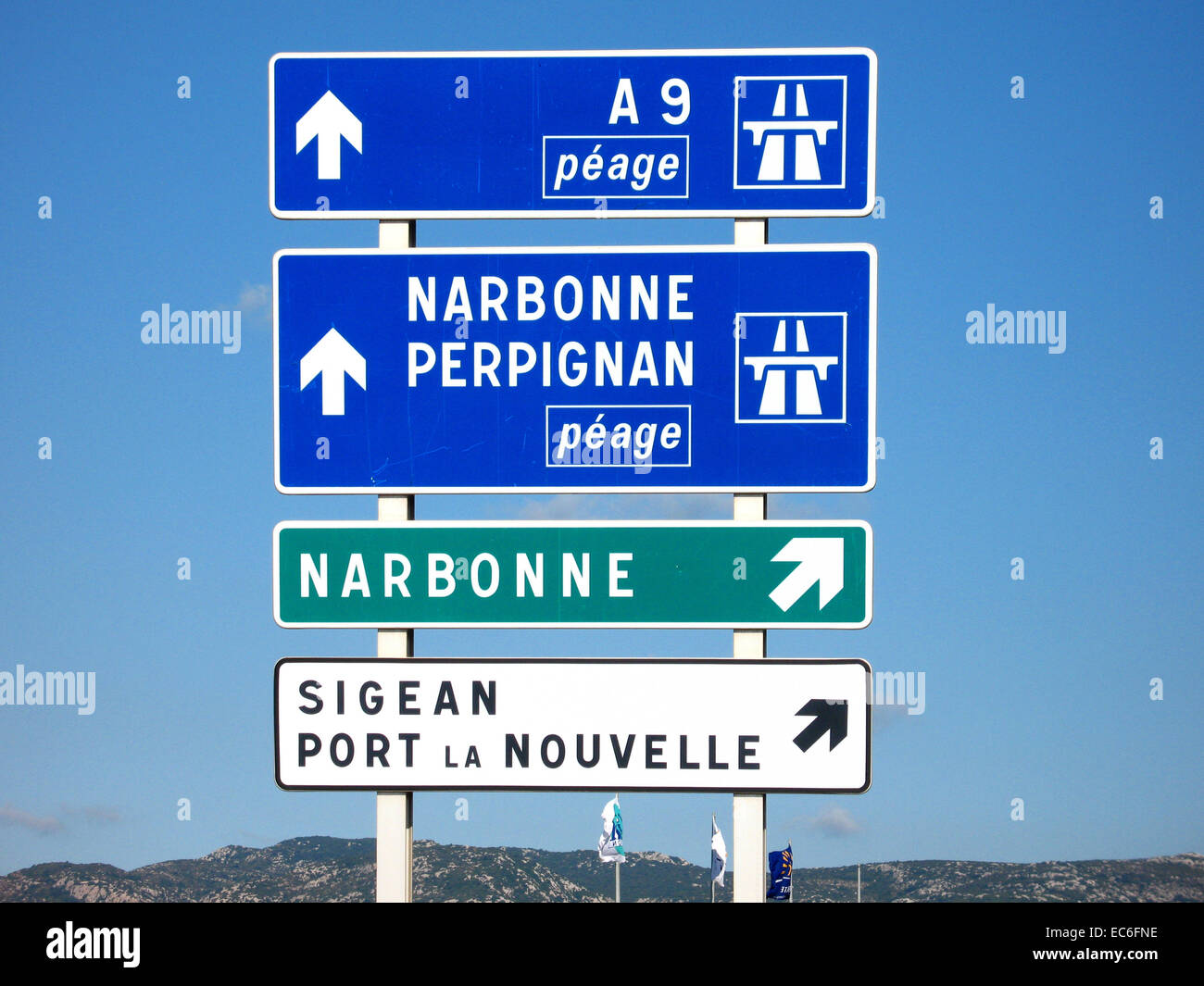French highway signs Banque de photographies et d’images à haute ...