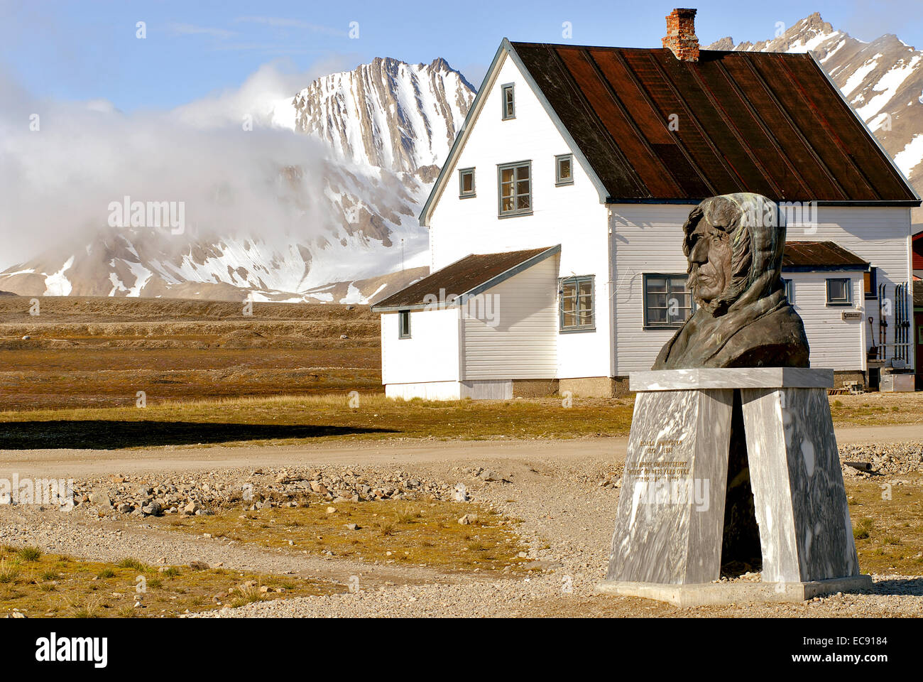 Monument roald amundsen Banque de photographies et d’images à haute ...