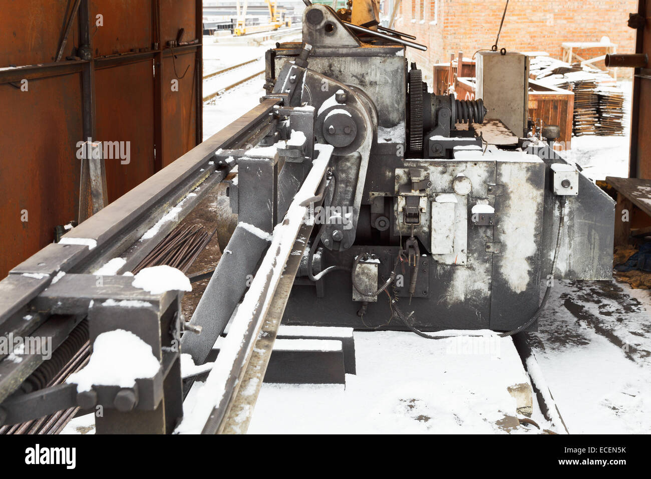 Pliage acier Banque de photographies et d’images à haute résolution - Alamy