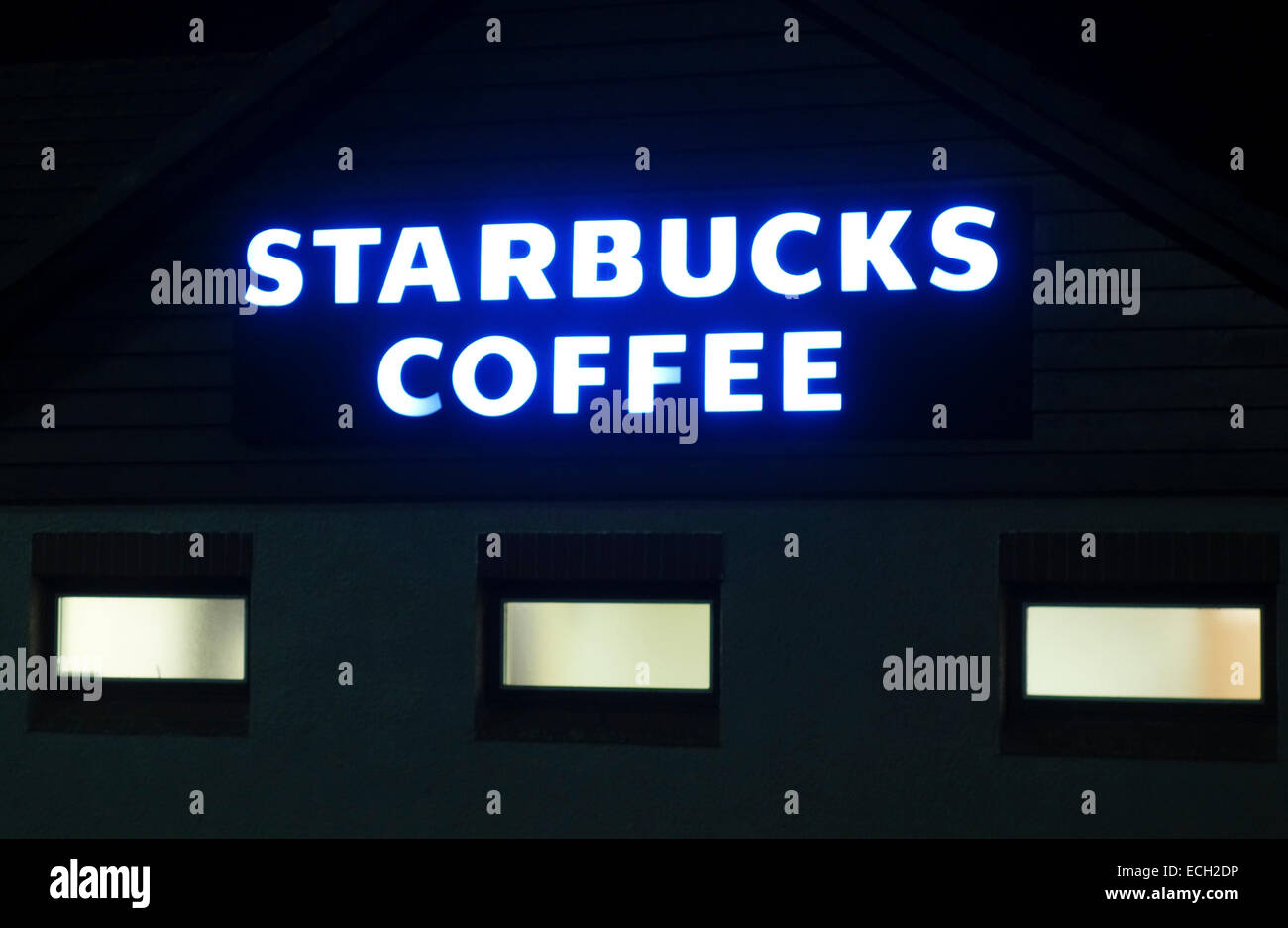Starbucks sign Banque de photographies et d’images à haute résolution ...