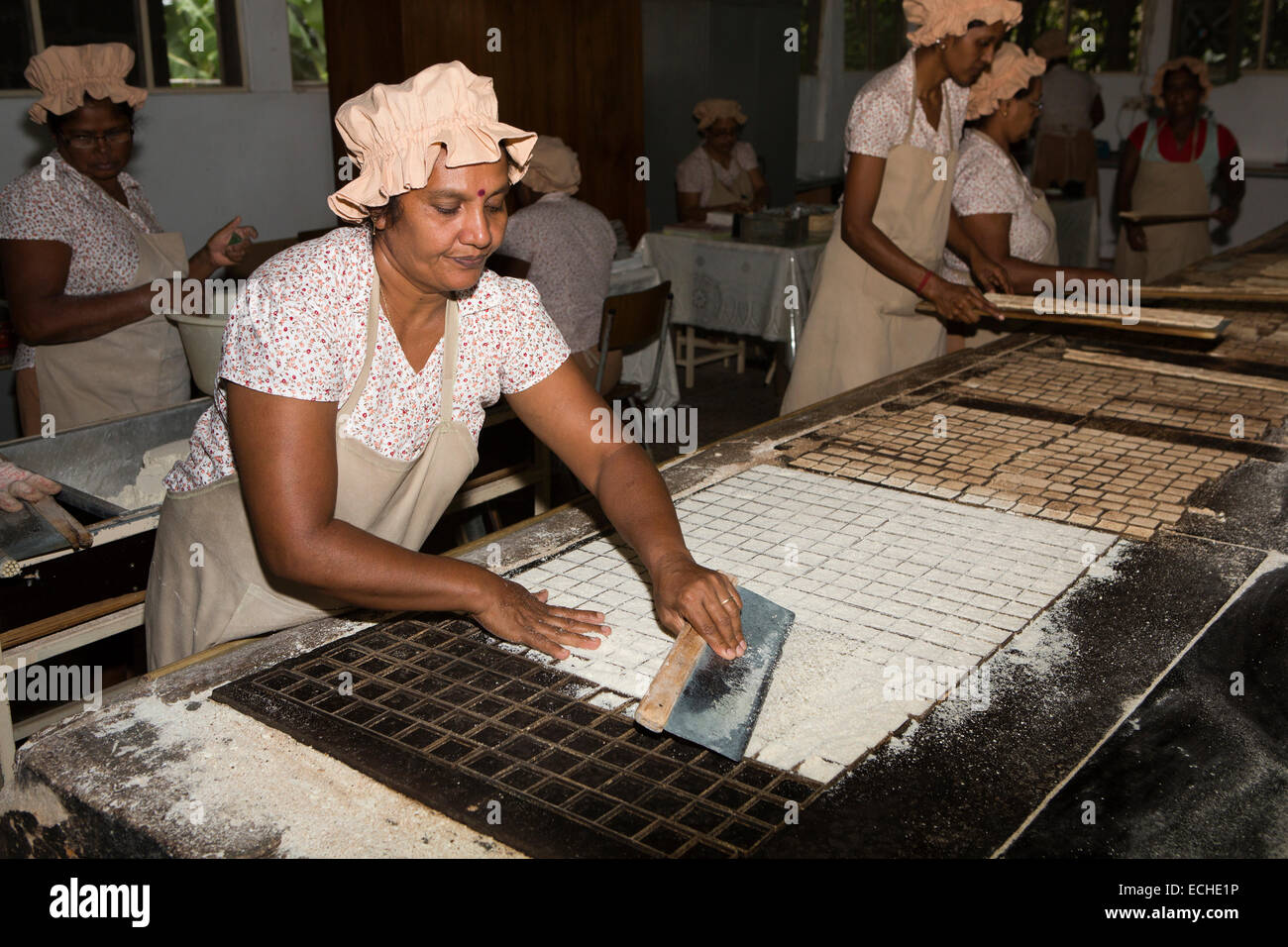 L'Ile Maurice, Mahebourg, Biscuiterie Rault biscuiterie de manioc ...