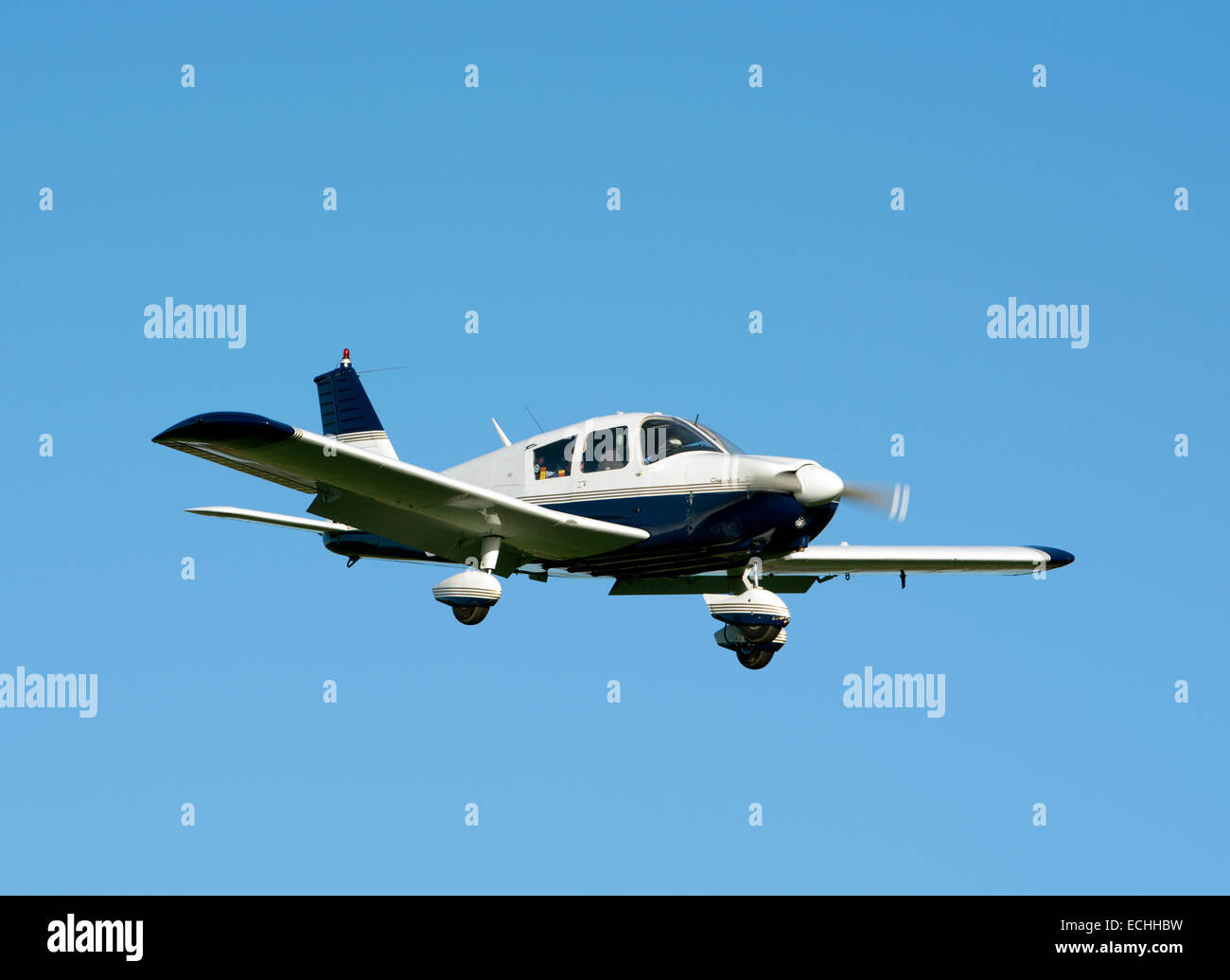 Piper pa28 Banque de photographies et d’images à haute résolution - Alamy