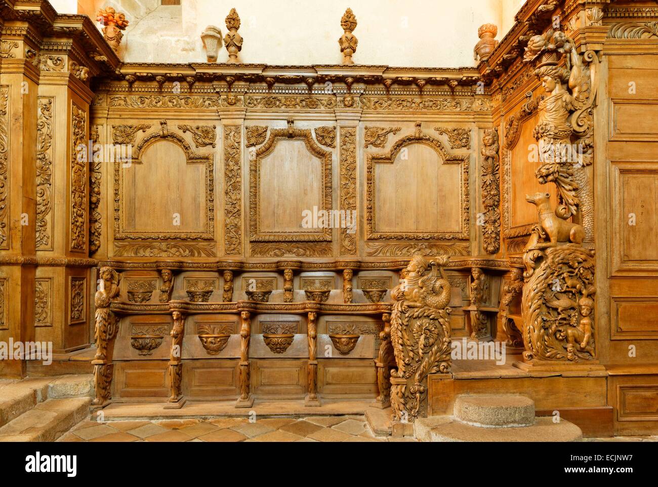 France, Creuse, Moutier d'Ahun, les stalles sculptées par l'abbaye ...