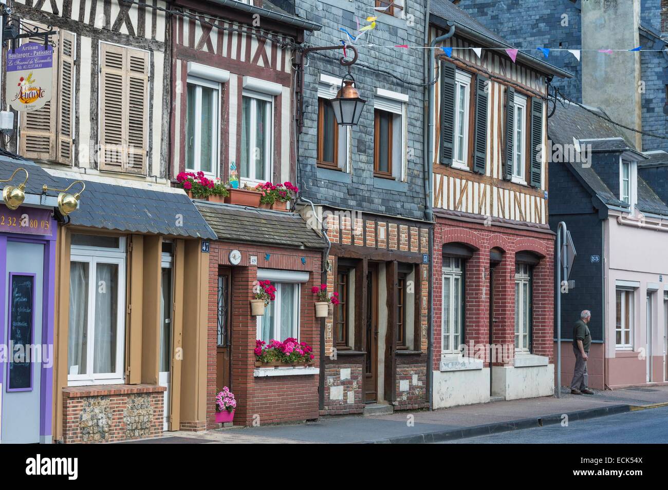 La France, l'Eure, Cormeilles, maisons à colombages, rue Abbaye Photo ...