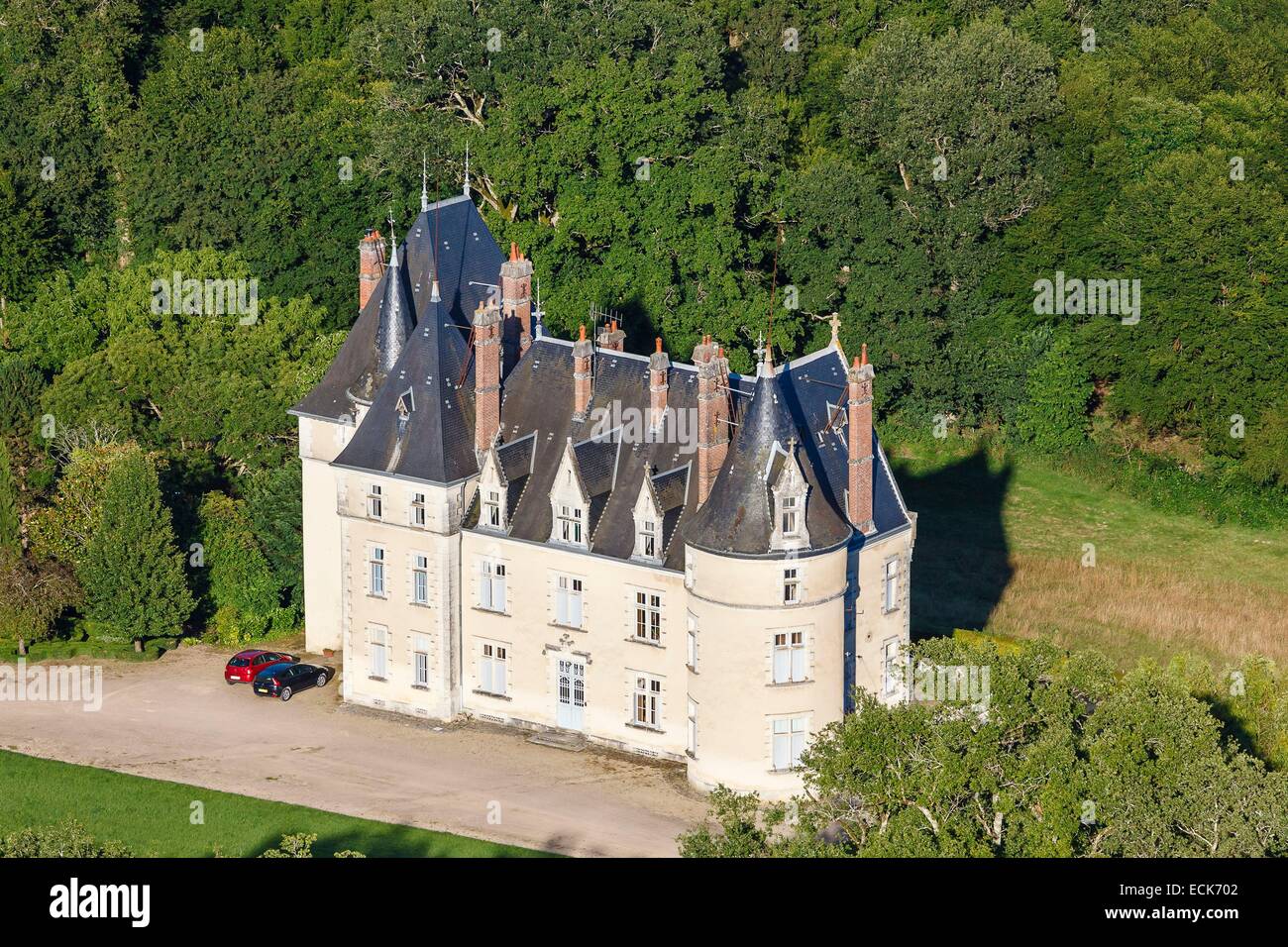 France, Indre, Ruffec, Peulorge Château (vue aérienne Photo Stock - Alamy