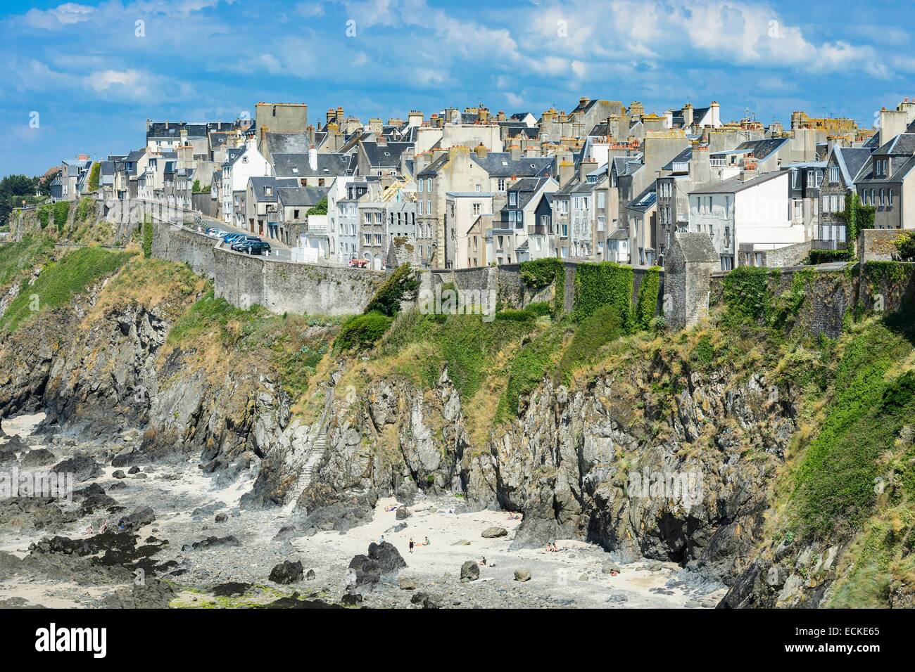 France, Manche, Cotentin, Granville, la haute ville construite sur un ...