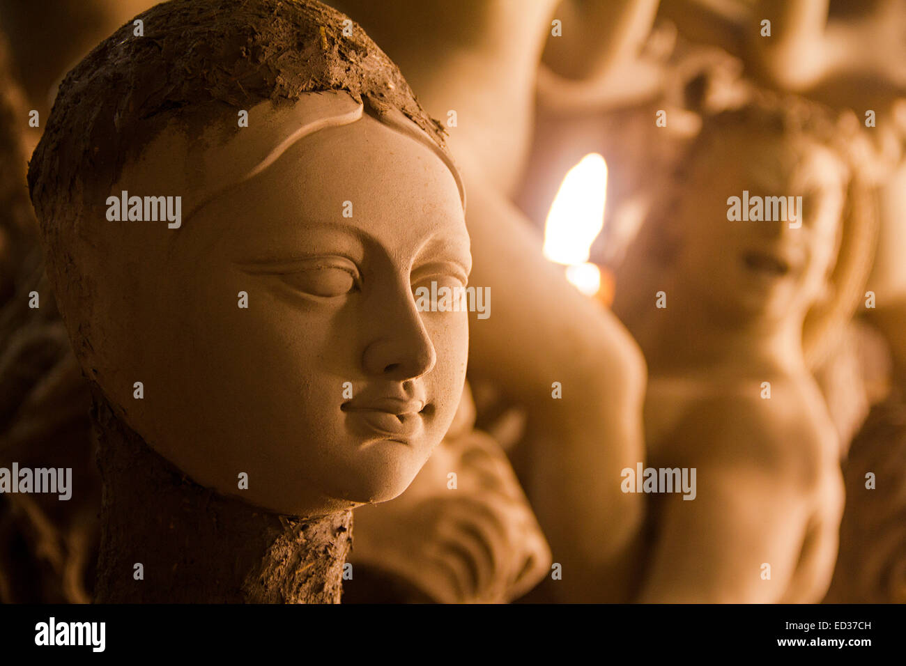 Idole d'argile des dieux hindous Banque de photographies et d’images à ...