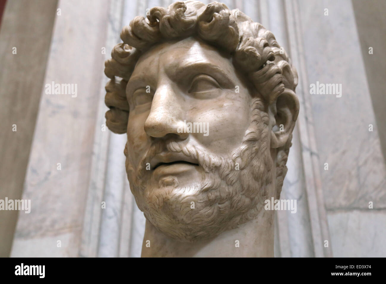 Buste hadrien 76 138 Banque de photographies et d’images à haute ...