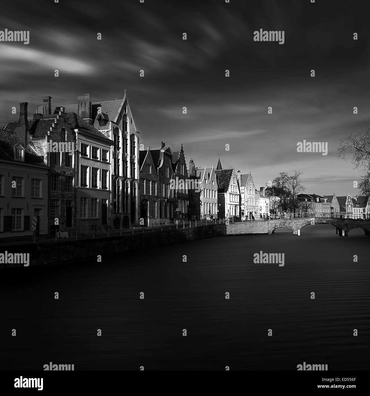 Vue depuis le beffroi de bruges Banque d'images noir et blanc - Alamy