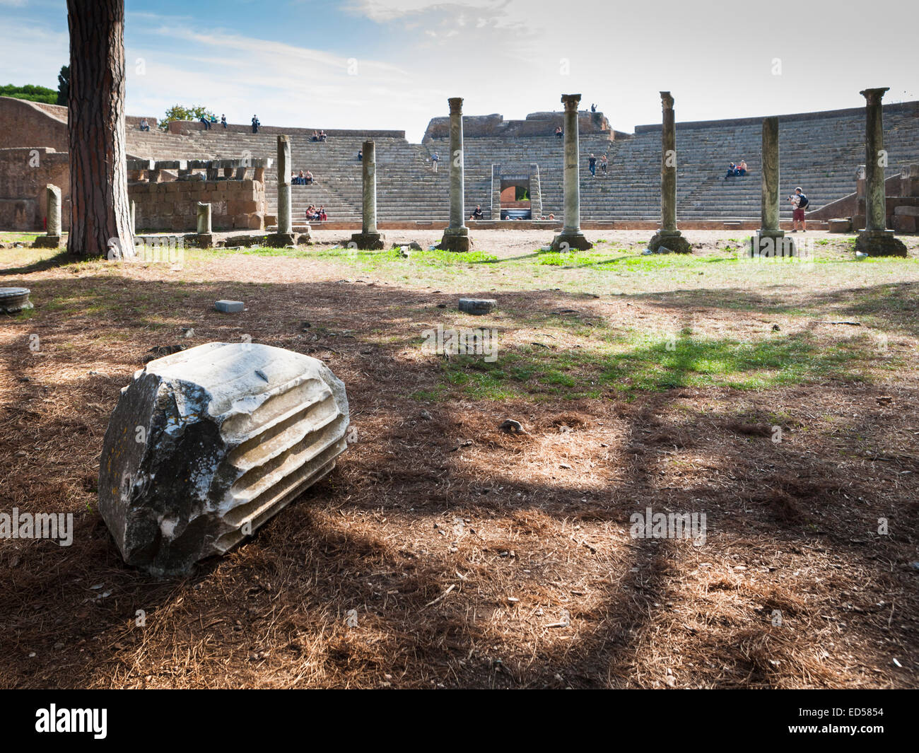 Roman amphitheater ostia antica rome Banque de photographies et d ...