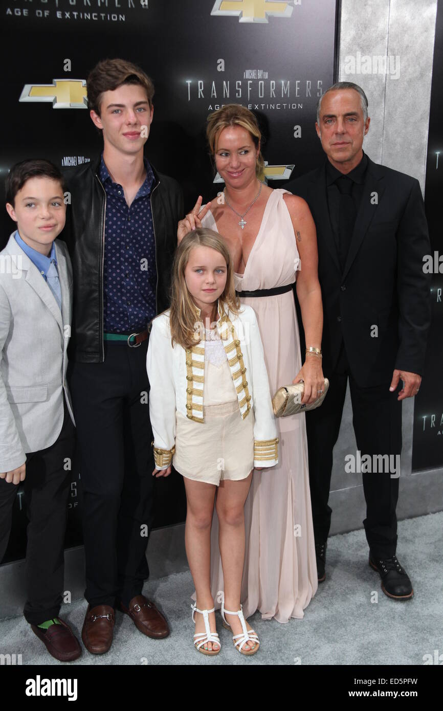Titus welliver and family Banque de photographies et d’images à haute ...