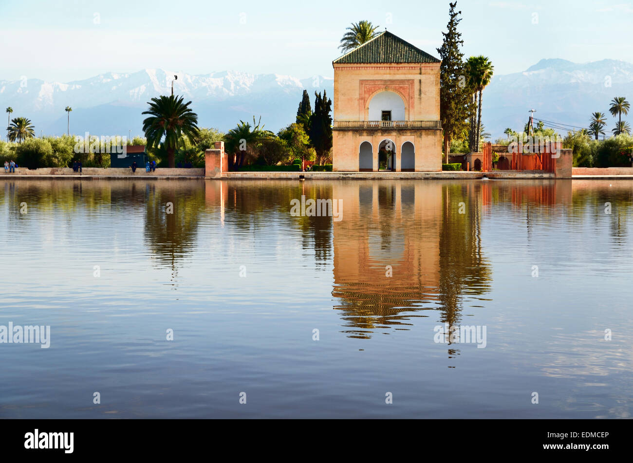 Jardins de la menara marrakech Banque de photographies et d’images à ...