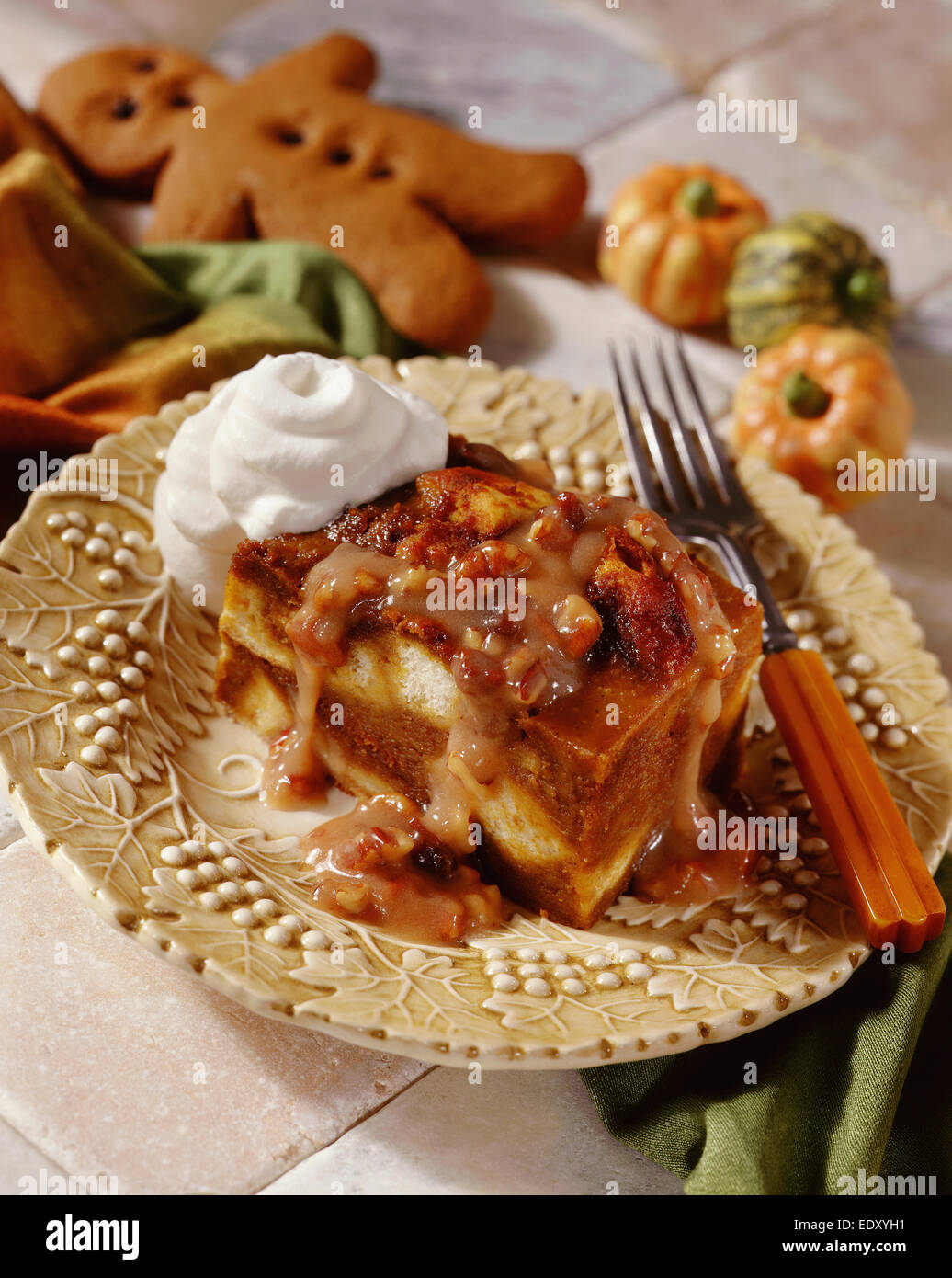 Cuire au four avec de la crème d'épices Photo Stock - Alamy