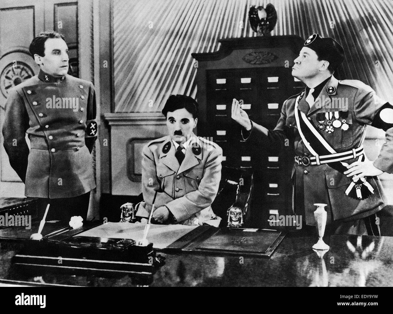 Portrait du grand dictateur avec charlie chaplin Banque de ...