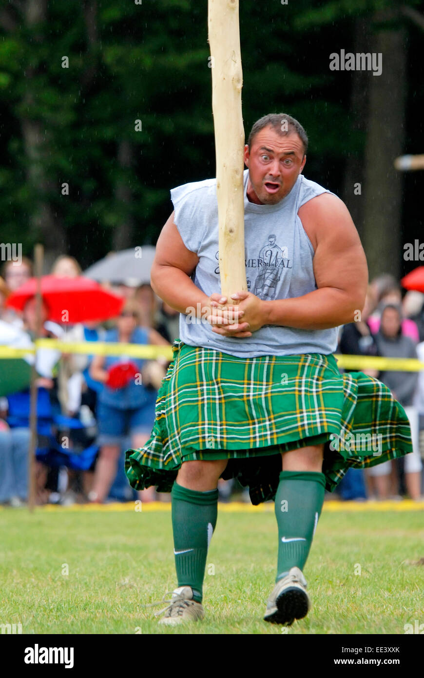 Caber toss Banque de photographies et d’images à haute résolution - Alamy