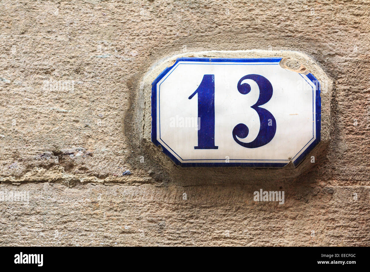 Numéros de maison en céramique Banque de photographies et d’images à ...