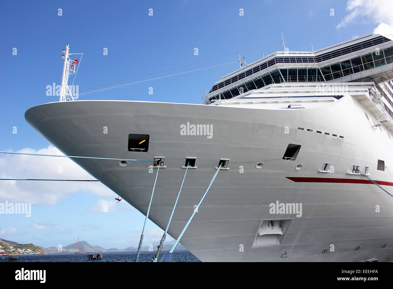 Profil de la proue d'un navire de croisière Photo Stock - Alamy