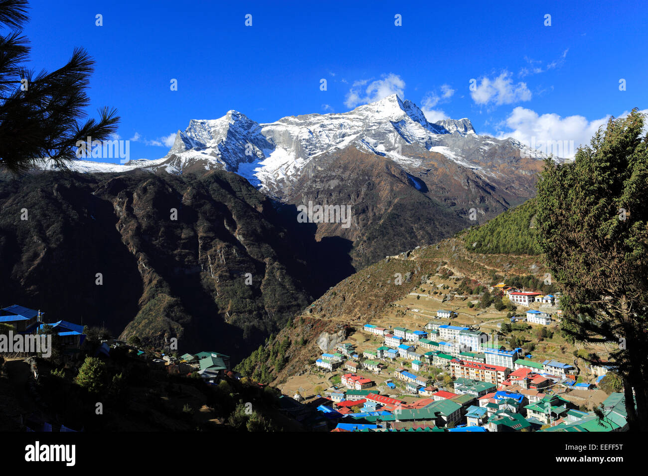Image de Namche Bazar village sur le camp de base de l'Everest trek ...