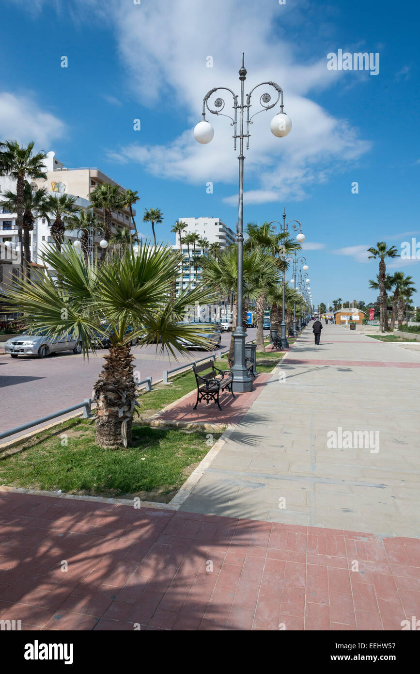 Finikoudes larnaca chypre promenade Banque de photographies et d’images ...