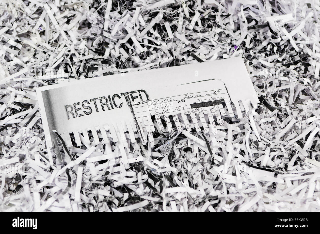 Destroy documents Banque de photographies et d’images à haute ...