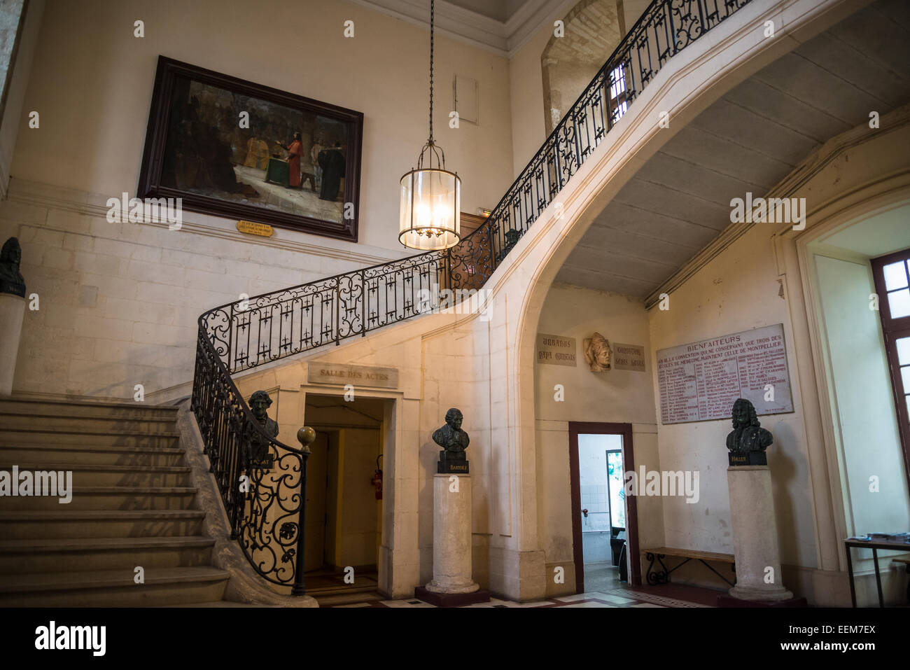 Medical college Banque de photographies et d’images à haute résolution ...