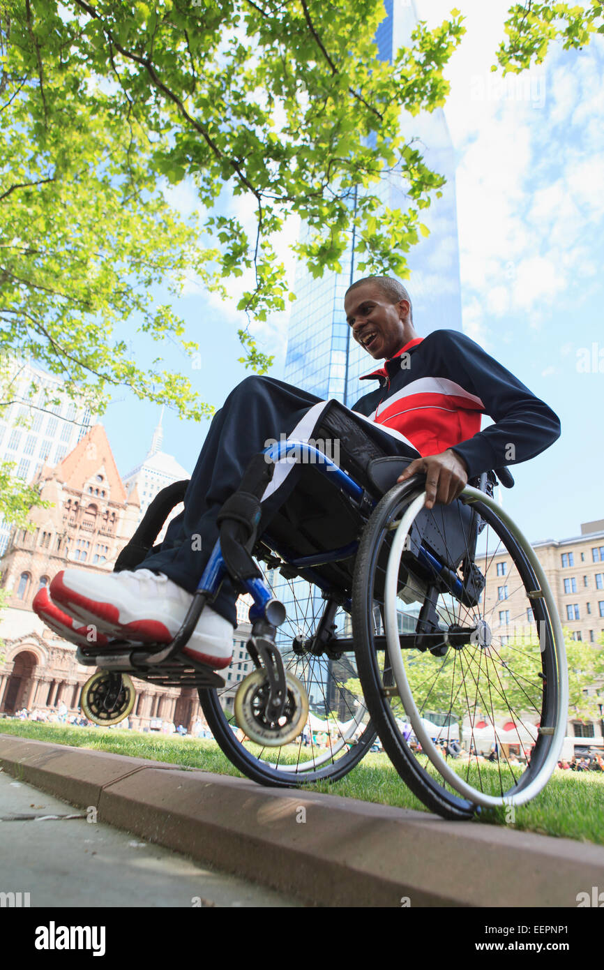 Trottoir accessible en fauteuil roulant Banque de photographies et d ...