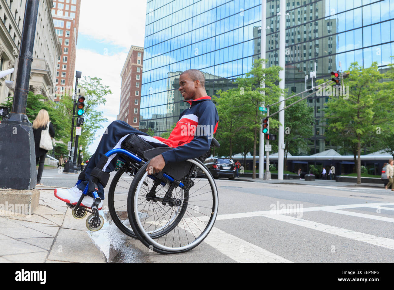 Trottoir accessible en fauteuil roulant Banque de photographies et d ...