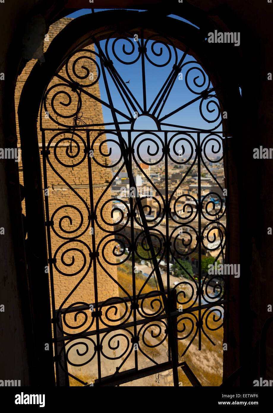Fenêtre en fer forgé dans la citadelle d'Erbil, Irak, Kurdistan Photo ...