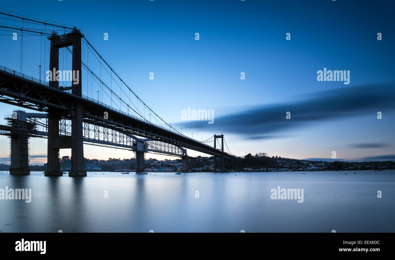 Pont suspendu tamar Banque de photographies et d’images à haute ...