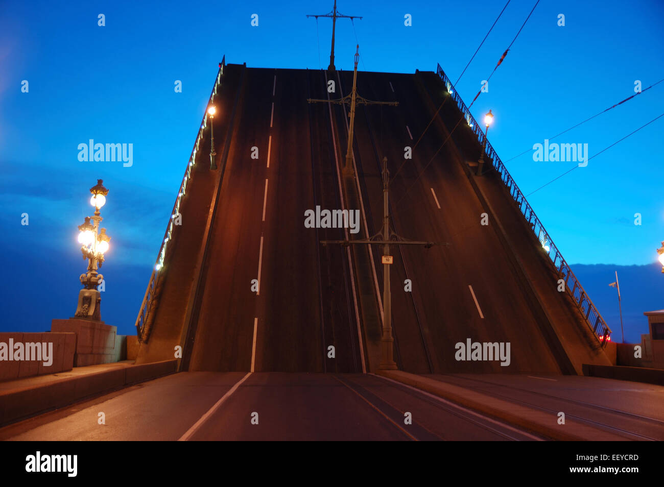 Pont et pont levis Banque de photographies et d’images à haute ...