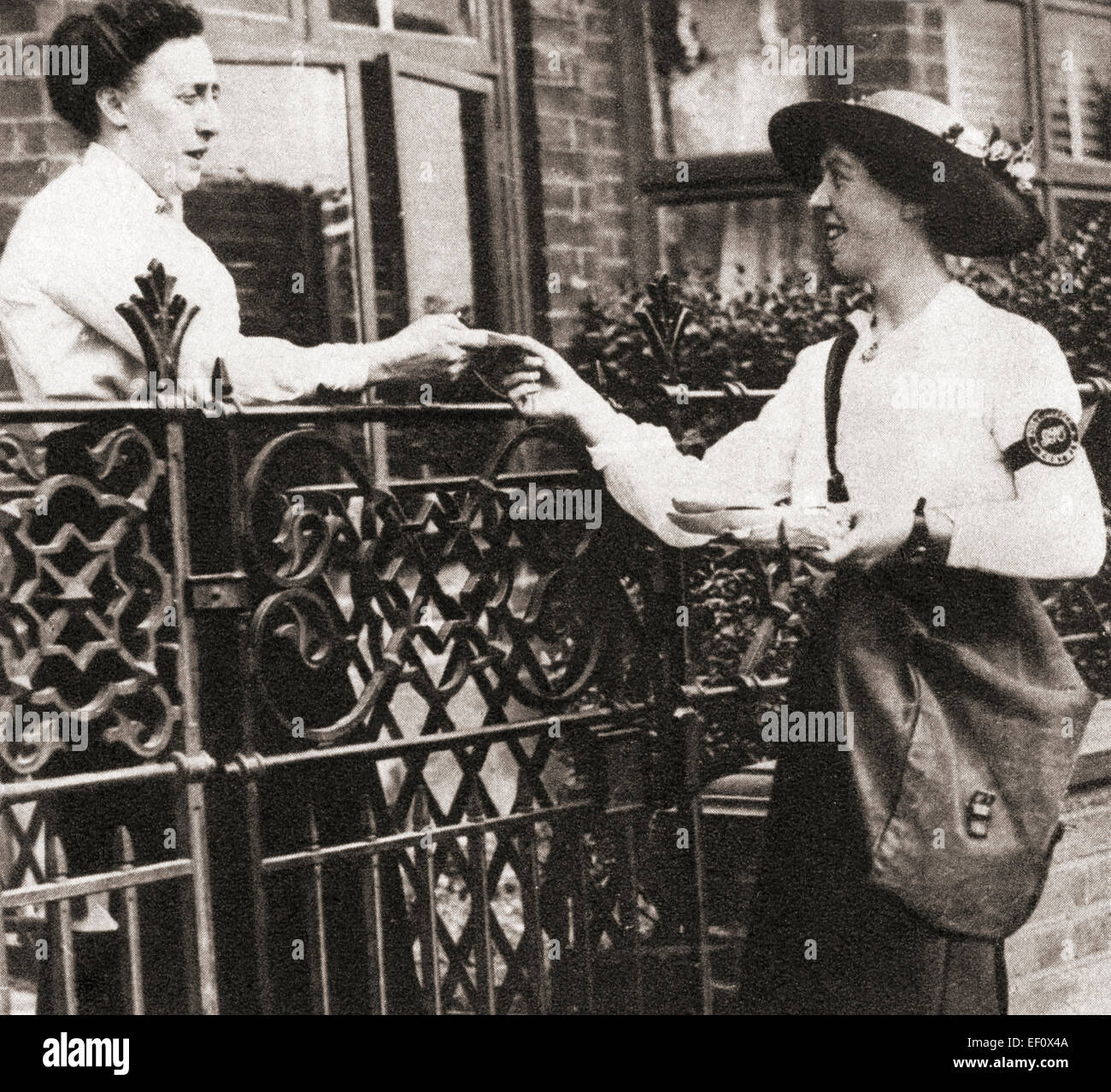 Delivering letters Banque de photographies et d’images à haute ...