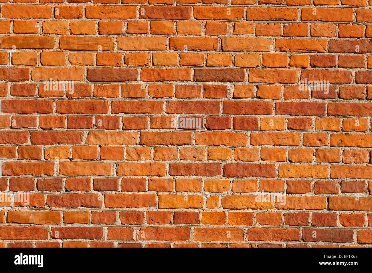 Bâtiment en briques rouges et tuiles Banque de photographies et d ...