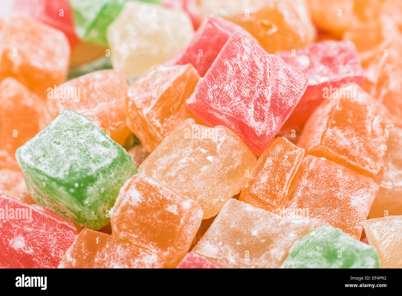 Loukoum Bonbons avec du sucre en poudre Close Up Photo Stock - Alamy