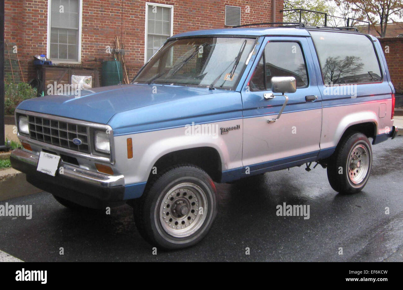 Ford bronco Banque de photographies et d’images à haute résolution - Alamy