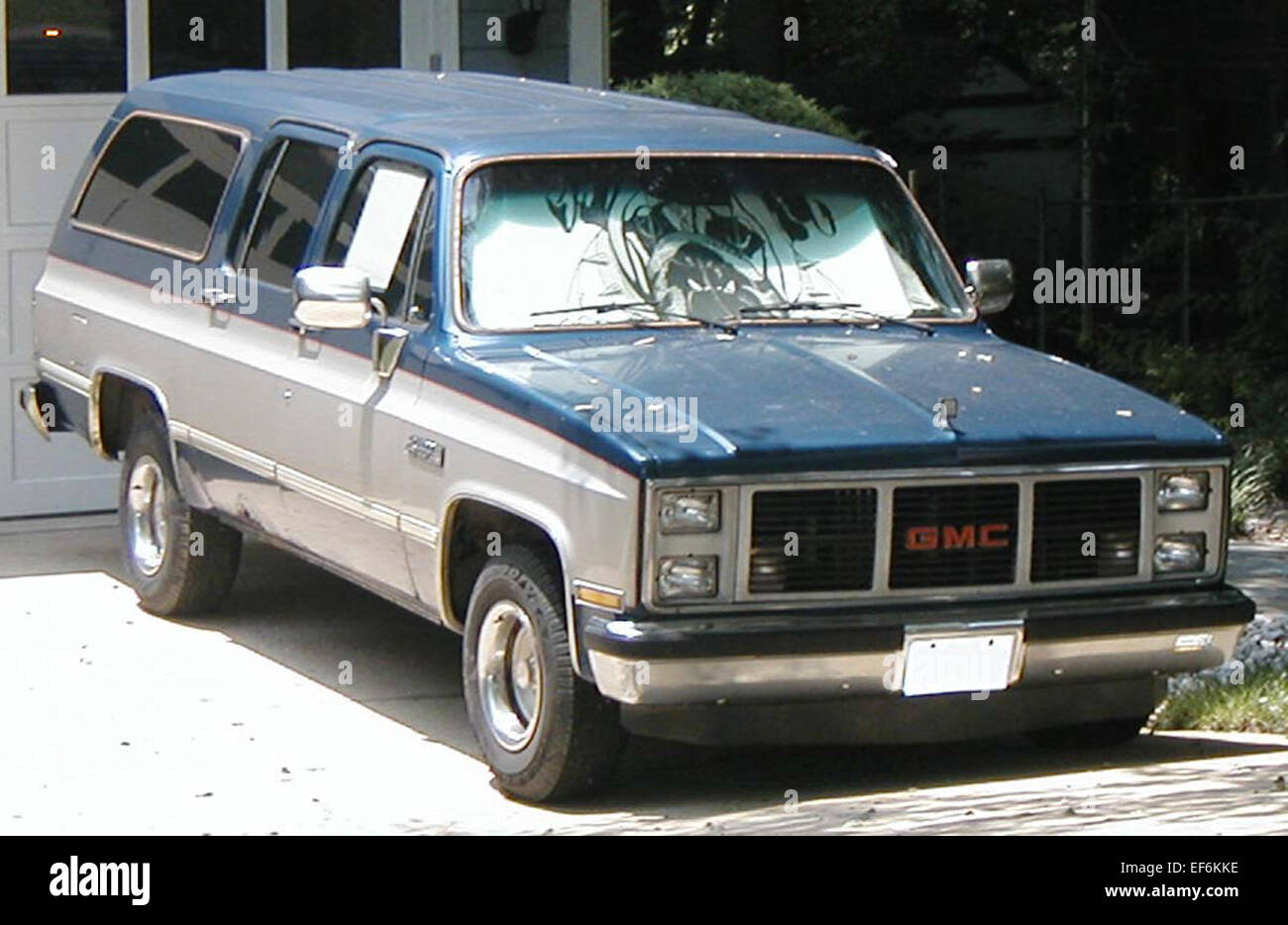 Gmc suburban Banque de photographies et d’images à haute résolution - Alamy