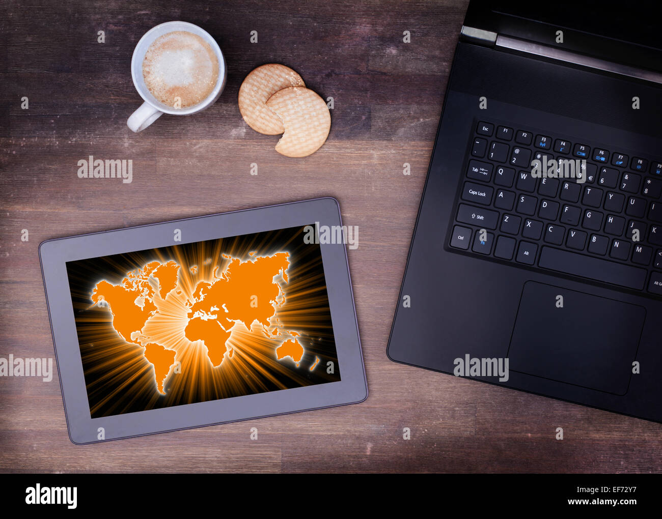 Carte du monde sur une tablette, concept de mondialisation Photo Stock ...