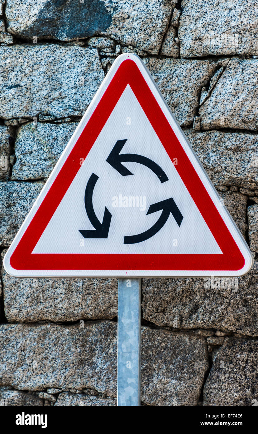 Panneau de signalisation triangulaire Banque de photographies et d ...