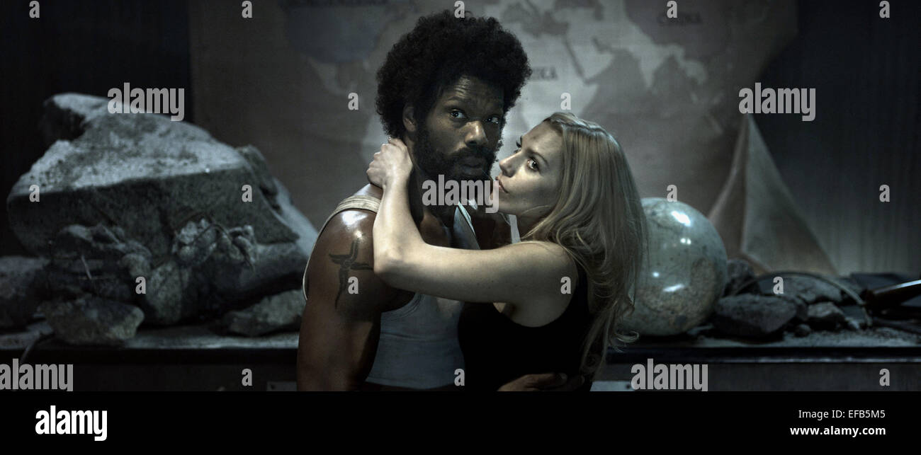 Iron Sky 2012 Julia Dietze Banque d'image et photos - Alamy