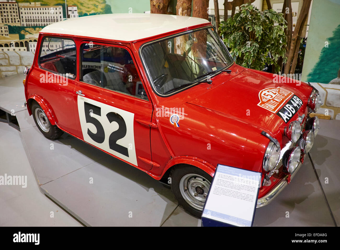 1964 Morris Mini Cooper S qui a remporté le Rallye de Monte Carlo 1965 ...