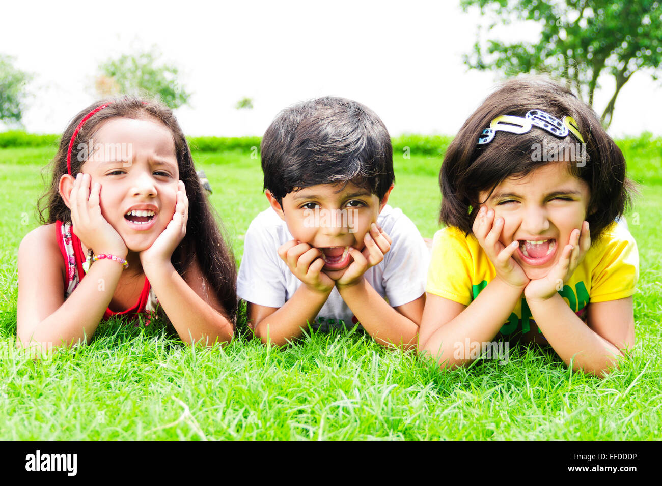 Enfants qui pleure Banque de photographies et d’images à haute ...