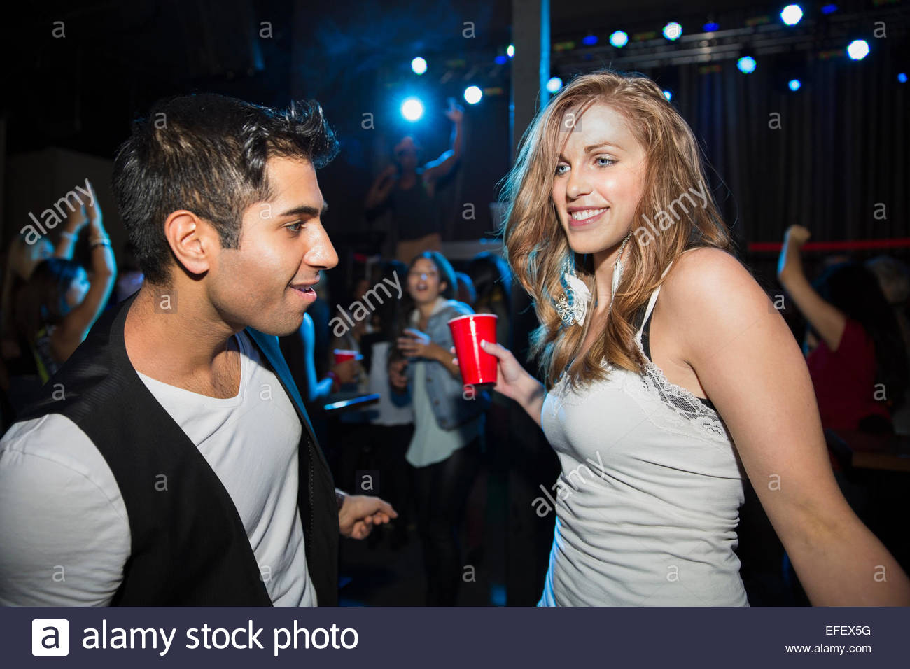 Night club dancing Banque de photographies et d’images à haute ...