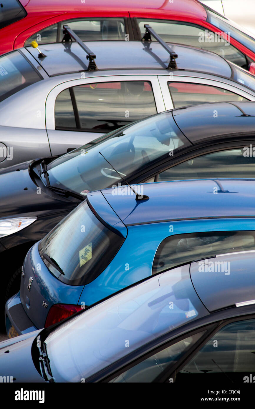 Parc de voitures Banque de photographies et d’images à haute résolution ...