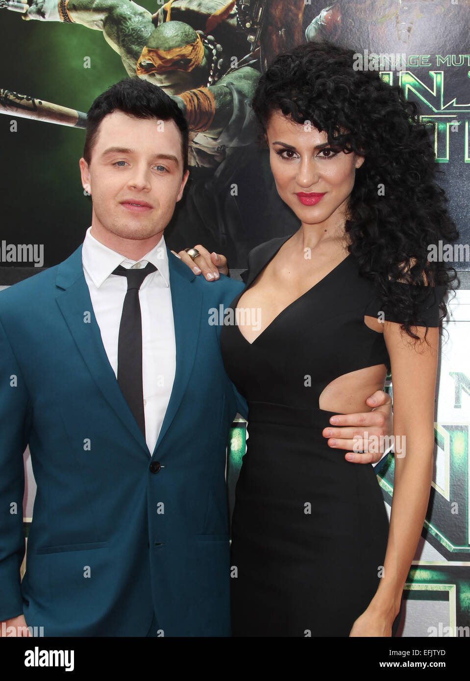 Noel fisher and layla alizada Banque de photographies et d’images à ...