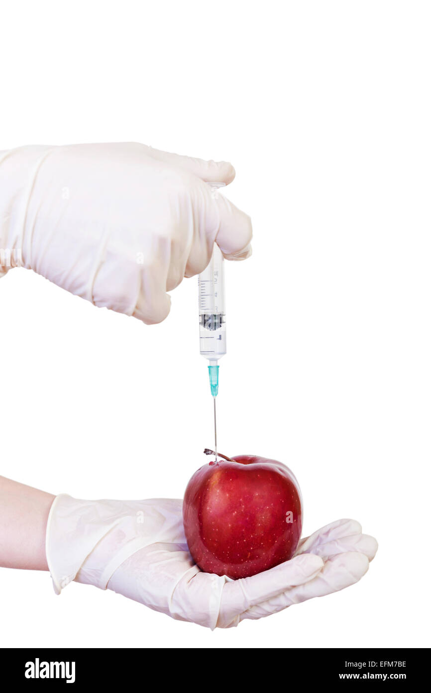 Ogm injection alimentaire pomme Banque d'images détourées - Alamy