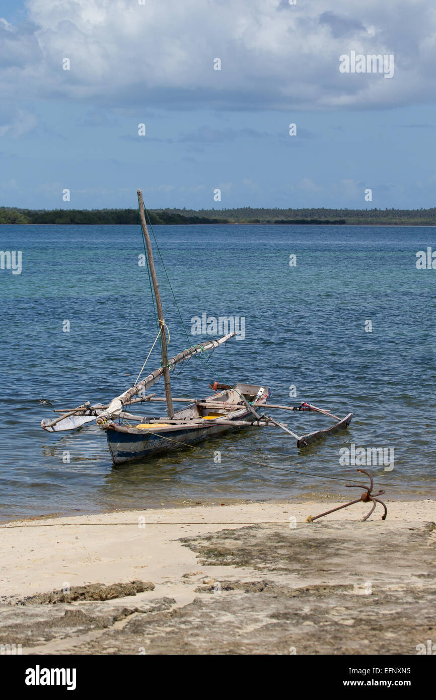 Outrigger pirogue Banque de photographies et d’images à haute ...