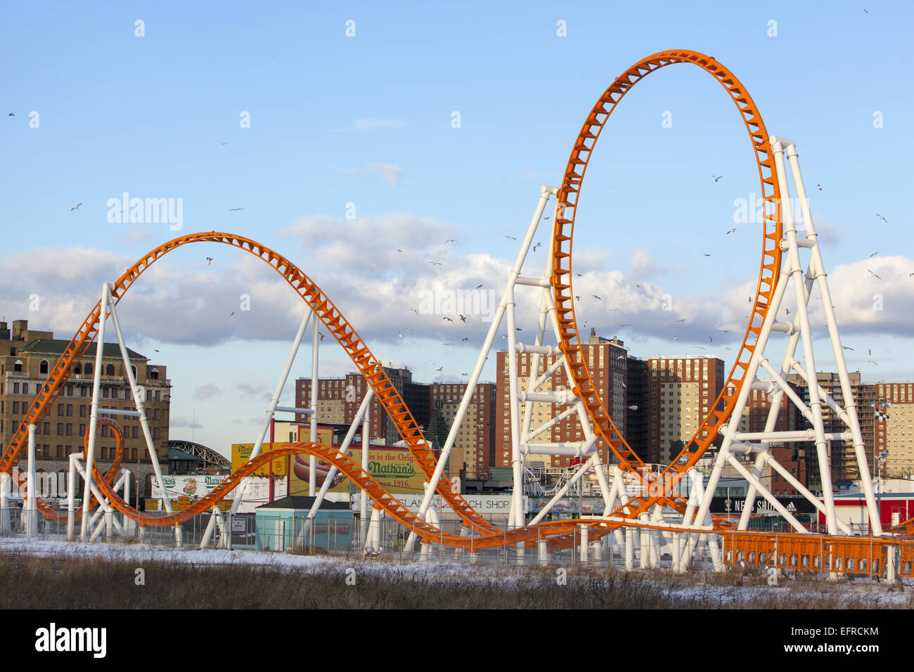 Thunderbolt roller coaster Banque de photographies et d’images à haute ...