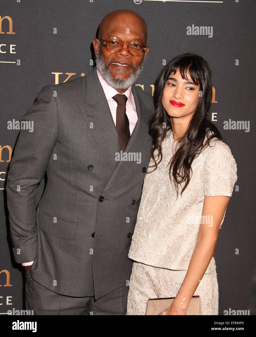 Sofia boutella samuel jackson kingsman Banque de photographies et d ...