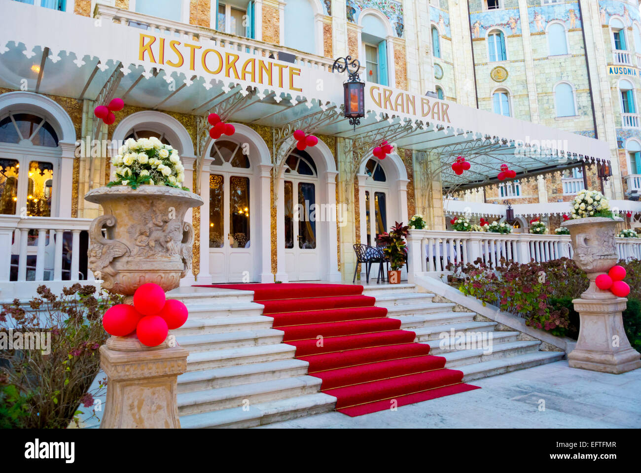 Grand restaurant et bar, Grande Albergo Ausonia Hungaria, d'hôtel, Lido ...