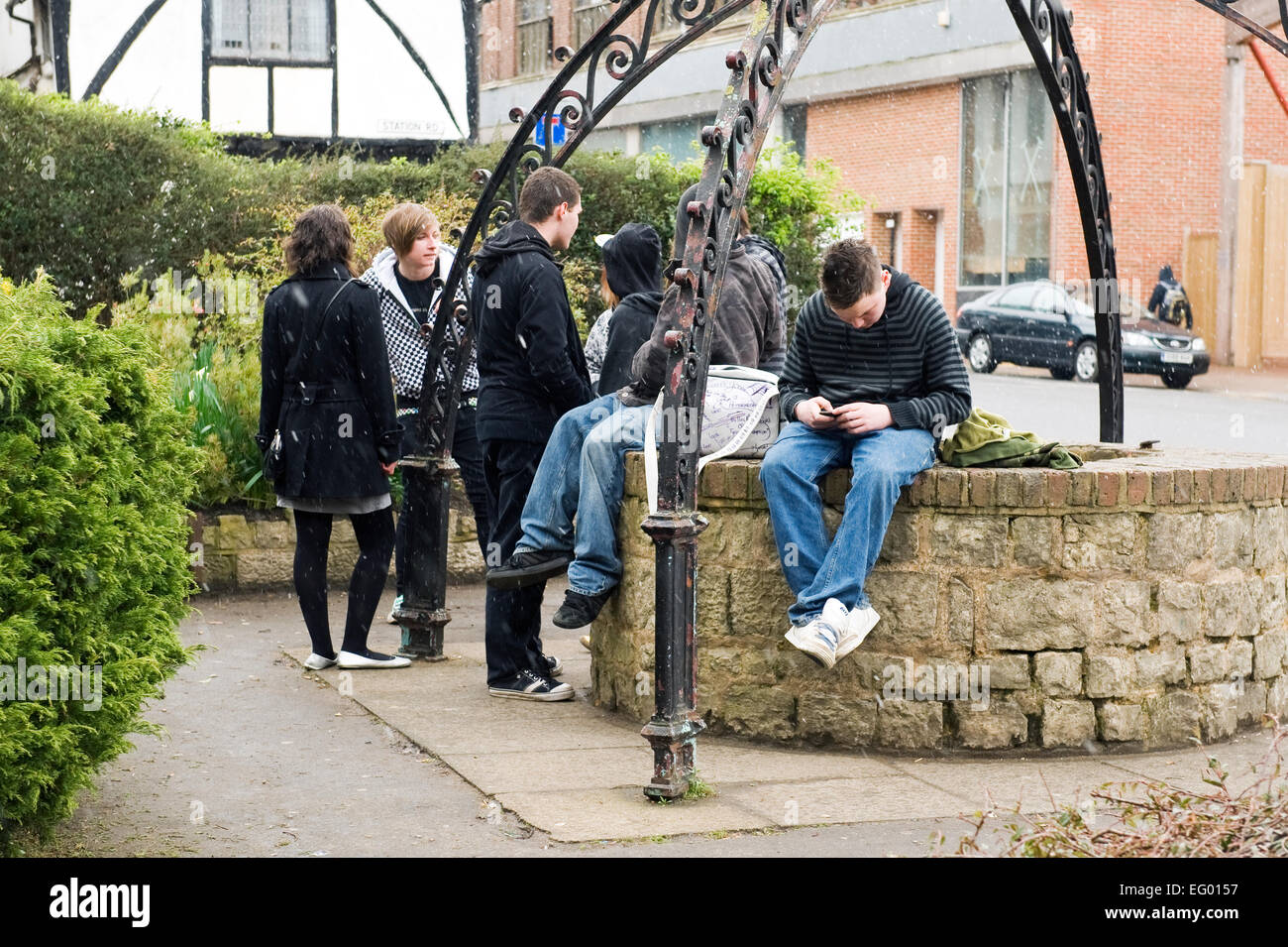 Uk street gang teenagers Banque de photographies et d’images à haute ...